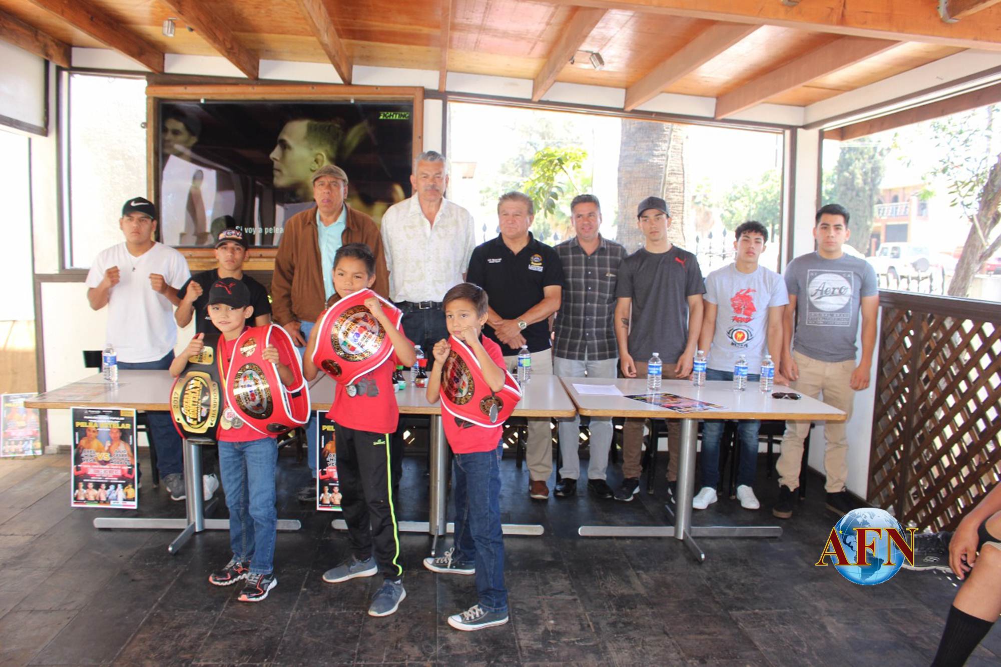 Invitan a función de box