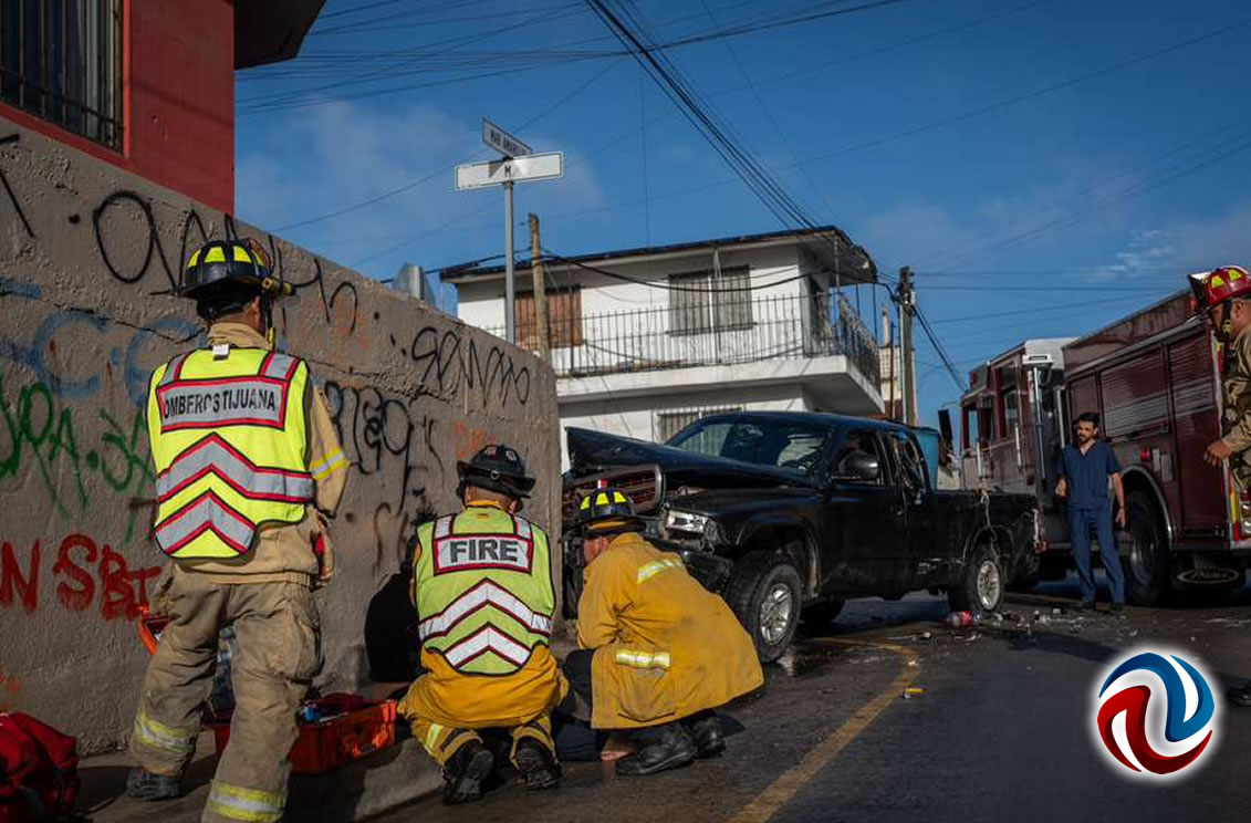 Resultó lesionada al chocar su auto contra pared de vivienda