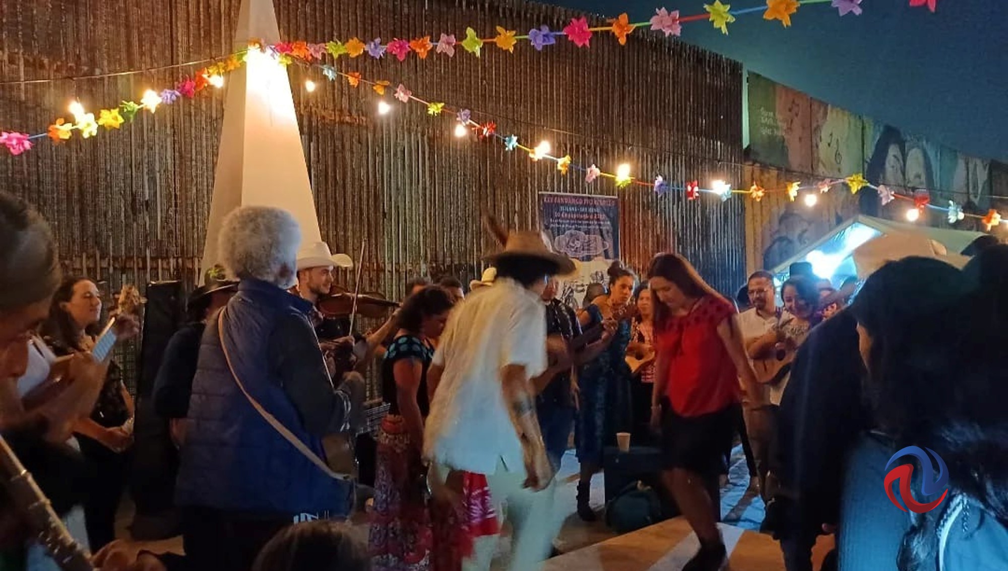 Realizan Fandango Fronterizo en Tijuana