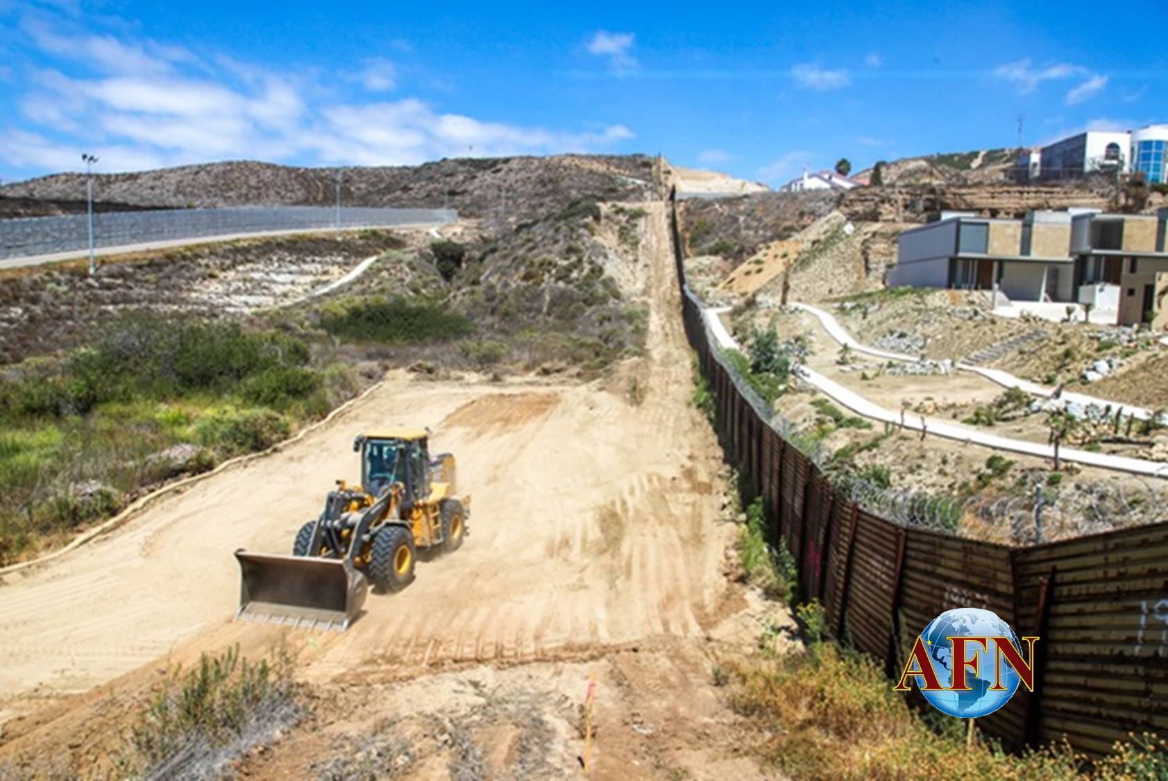 Inician construcción del muro en SD