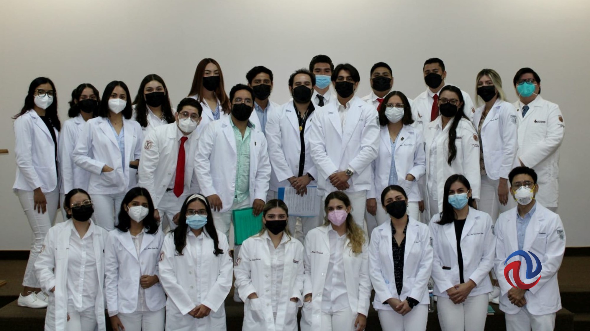 Recibe Hospital General de Mexicali a 25 médicos internos