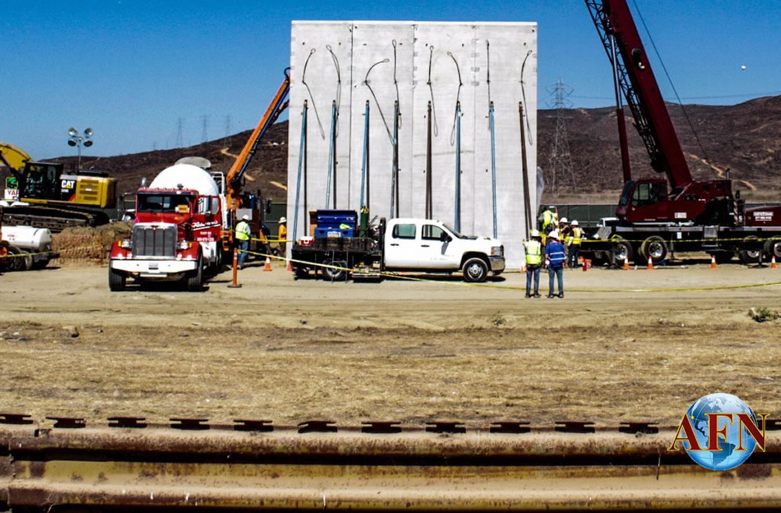 Instalan tres millas de prototipos de muro
