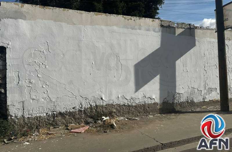 Borran bardas pintadas con mensajes de Eva Moreno en la zona Este de ...