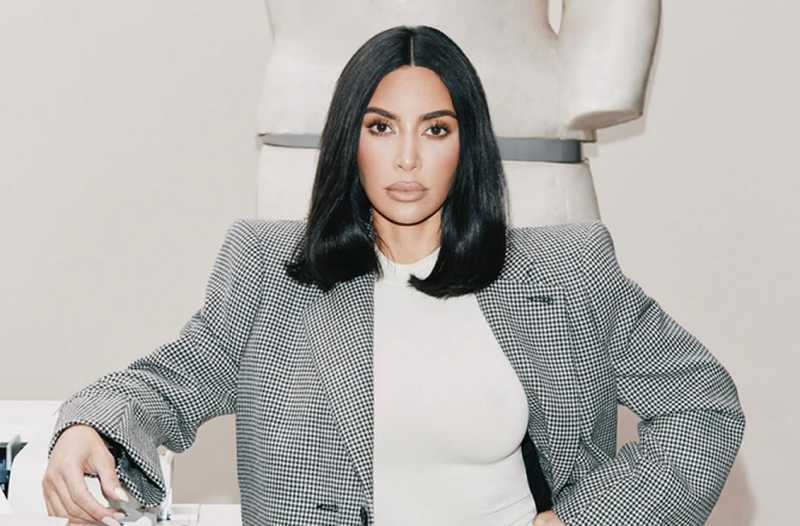 SKIMS la marca de ropa de Kim Kardashian alcanza una valuación de 5 mil ...