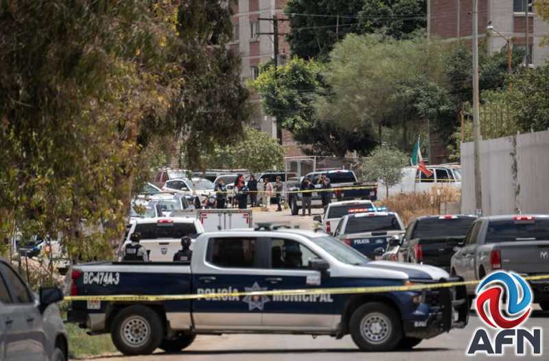 Ejecutan a balazos a conductor de camioneta en el Infonavit Capistrano